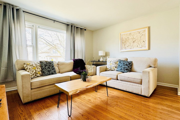 3br/1ba Apt; Fully Furnished And Equipped; In Forest Park - Elmhurst, IL