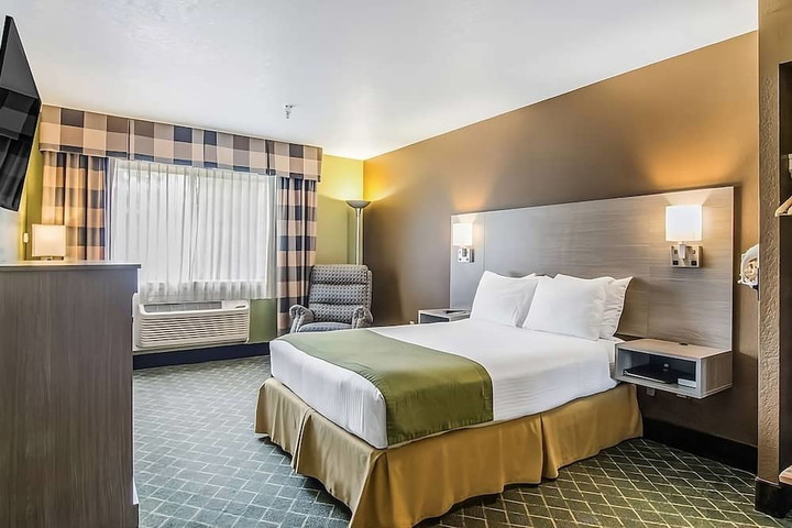 Convenient Accommodation In Guesthouse Poulsbo! Free Breakfast And Parking! - Poulsbo, WA