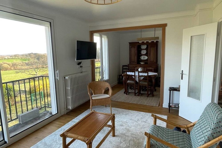 Petite Maison Entièrement Rénovée, à 2 Minutes à Du Site Médiéval De Bridiers - La Souterraine