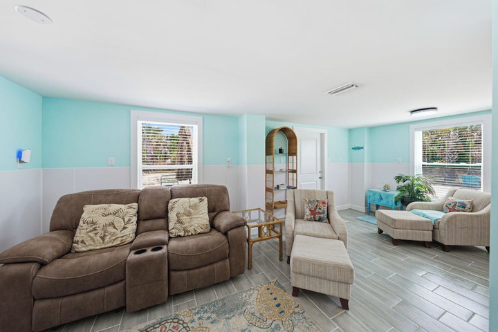 381 Gaspasilla | Ground Level Apt | 2 Bed / 2 Bath | Pet Friendly | Sleeps 4 - Boca Grande, FL