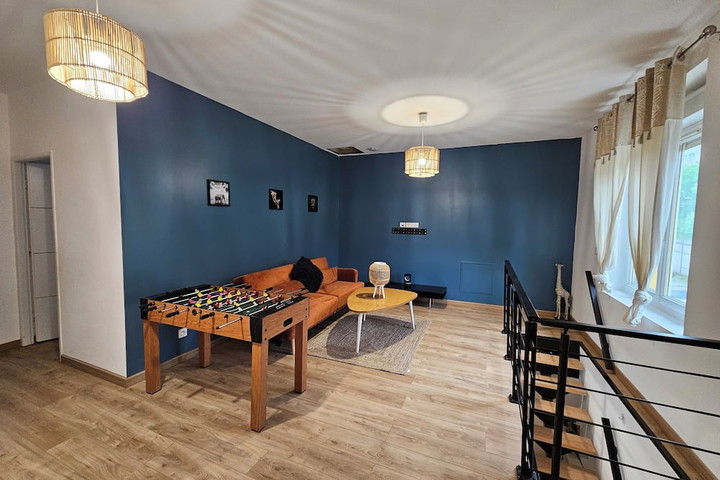 Maison Individuelle Avec Jardin Et Terrasses Proximité Stade - Firminy