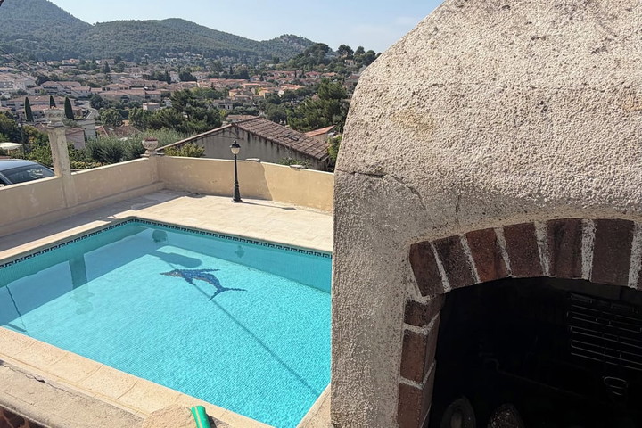 Villa Avec Piscine Avec Une Vue Panoramique - Marseille