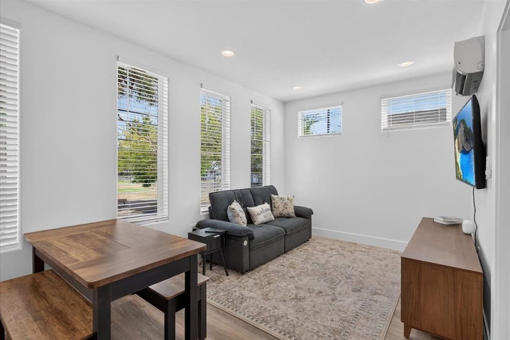 Luxury New Construction 1br/1ba Near Uc Davis Medical Center And Shriners - 새크라멘토