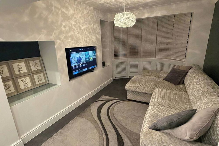 Sleeps5-elizabethline-freeparking-smarttv - Romford