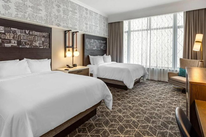 Fabulous Hotel Suites In Chicago , 3 Miles From United Center - Chicago, IL