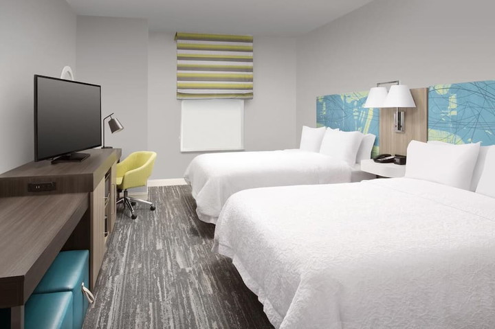 Embrace The Miami Vibe! Free Breakfast, Outdoor Pool, Pet-friendly! - Miami Springs, FL