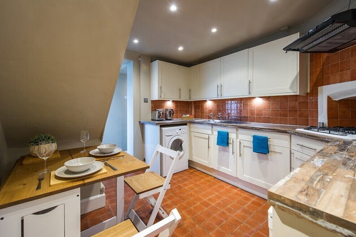 Terraced Taylor - Charming Home - Royal Tunbridge Wells