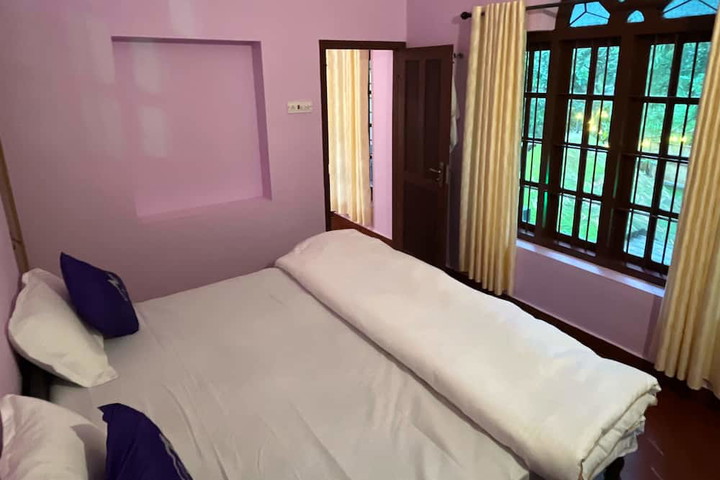 Riverside 4-bedroom Cottage In Wayanad - Kerala