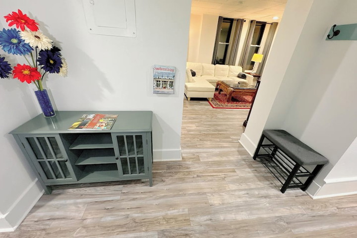 115#202 / Charming Downtown Dubuque Apartment - Dubuque, IA
