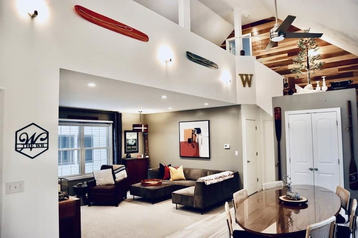 "The Tahoe" Modern Lake Cottage Retreat~close To Beach & Lake!! - Edinboro, PA