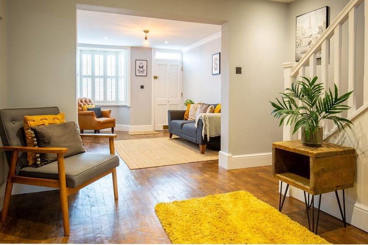 Trinity Cottage, Stratford-upon-avon - Sleeps 5 Guests In 3 Bedrooms - Stratford-upon-Avon