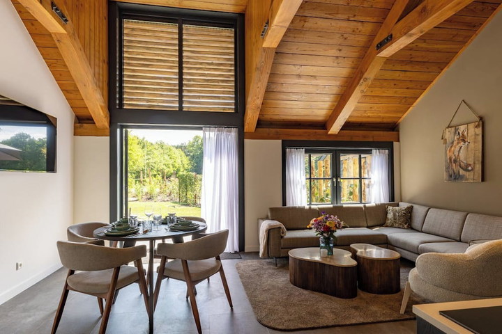 Ground-floor 4-person Lodge With A Private Hot Tub In The Garden. Compact, Cozy And Fully Equipped. - Ede