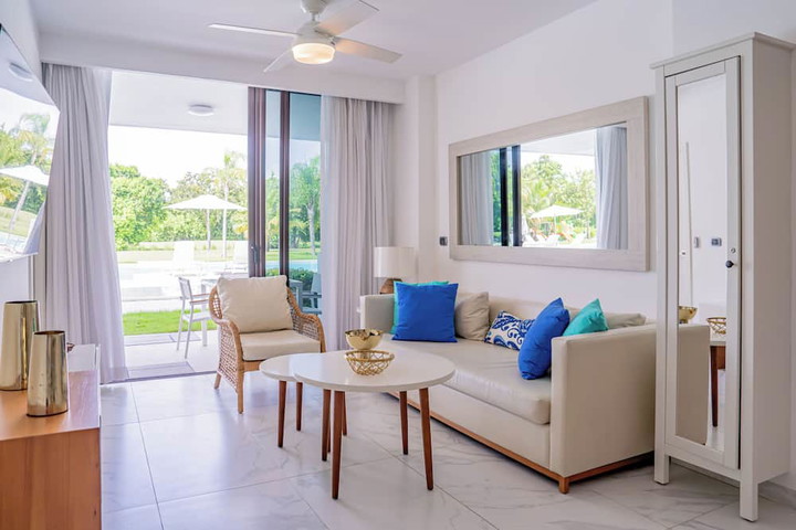 Charming 2-bedroom Apartment W/ Private Jacuzzi Ac, Wi-fi In Gorgeous Punta Cana - Punta Cana