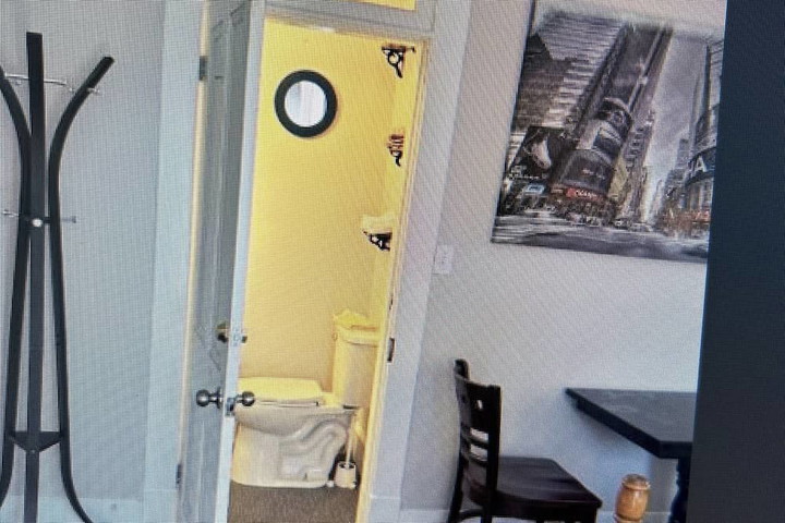 Linden Leaf Gasthaus Inn Apartment Pet Friendly Country Walks, Just Off Hwy 416 - Kemptville