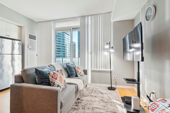 Beautiful And Stylish 1 Br Condo In Dt Toronto - Mississauga
