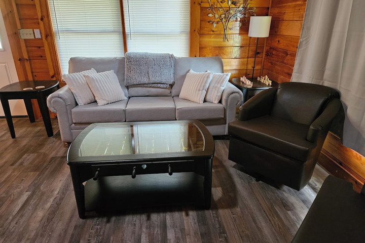 Our Cozy Cabin Has A Spacious Yard. Great For Families! - Townsend, TN