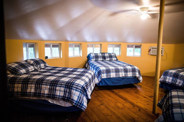 Private Lodge Near Trails & River Sauna Sleeps 8 - Decorah, IA