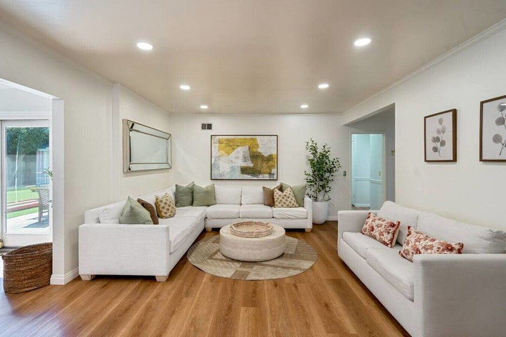 Game Room Estate | Hot Tub + Sport Court | Disney - Buena Park, CA