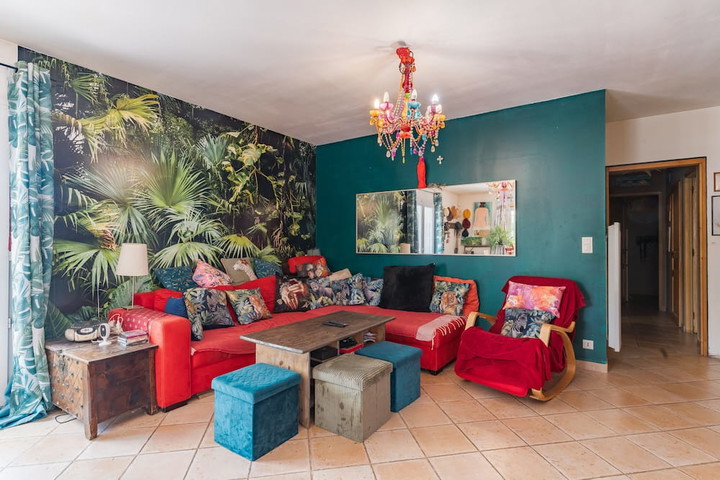 Casa Vacacional 'Maison Avec Piscine' Con Piscina Privada, Wi-fi Y Vista A La Montaña - Pertuis