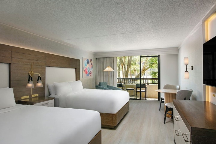 3 Ocean View Units W/ Balconies! Pools & Spa, Mini Golf, And Tennis Court Onsite - Hilton Head Island, SC