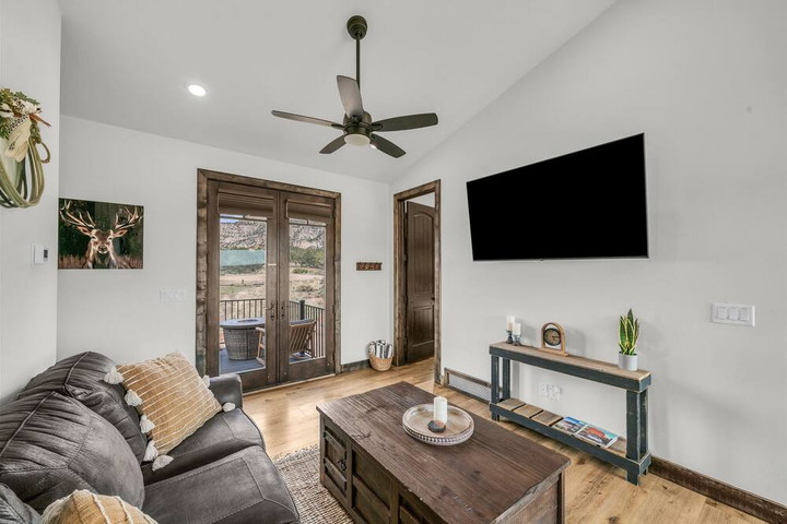 Red Canyon Casita | Private Hot Tub | Zion Np - Orderville, UT