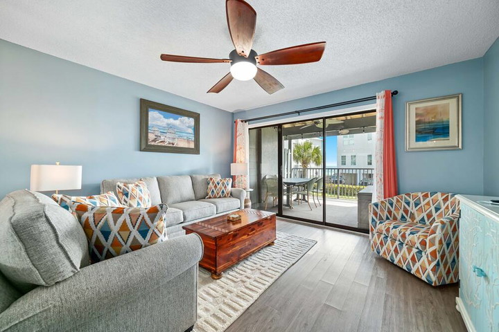 Newly Renovated! Outdoor Pool, Beach Side Condo - Orange Beach, AL