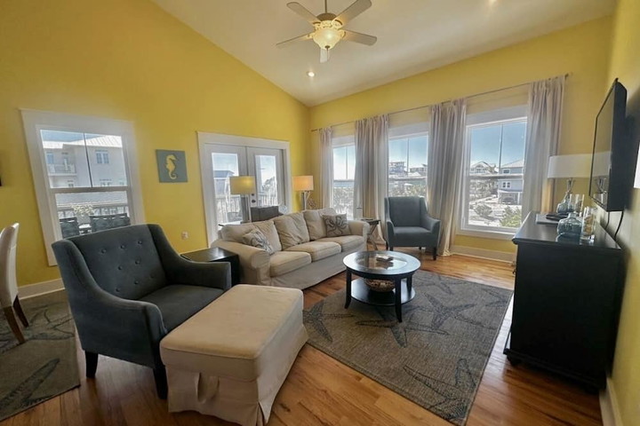 Gulf Views, Steps To Pool, Fire Pit, Pet Friendly, Beach Gear Included! - Cape San Blas, FL
