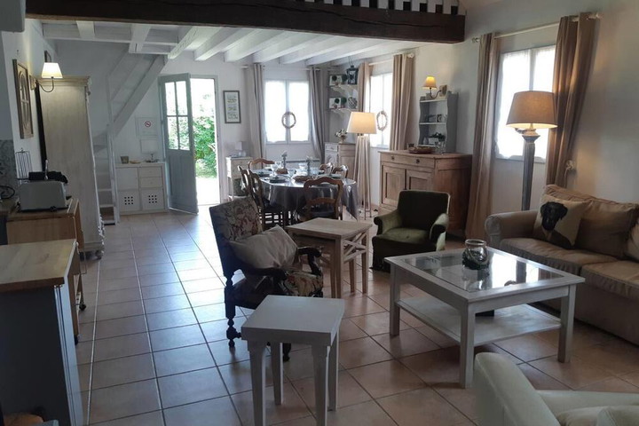 Comfortable Cottage Near Moulins With Garden & Wood Stove - Auvergne
