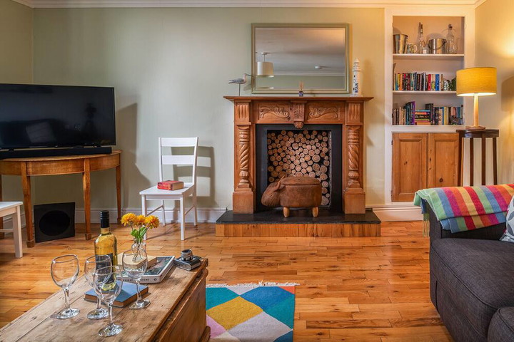 Castle Reach - Two Bedroom Apartment, Sleeps 4 - Conwy