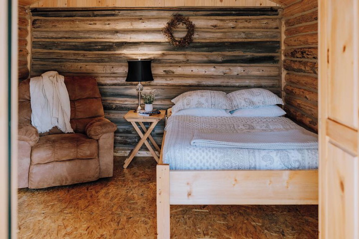 Dogwood Cabin: Cozy Adventure In The Mountains - Alberta