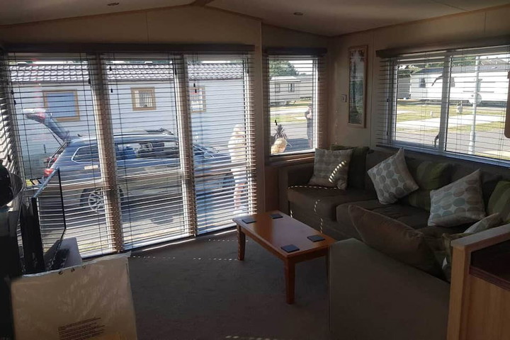 Modern 6 Berth Caravan Close To Fishing Lakes And Beach - Brean