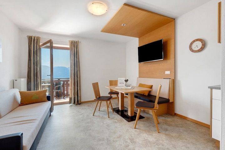 Apartment 'Economy' With View - Tirol