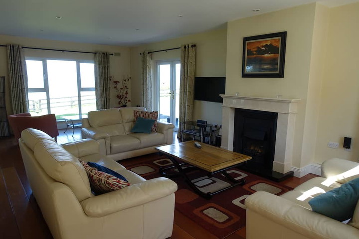 Stunning Beachfront Cottage Ballybunion - Clare County