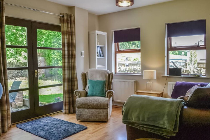 2 Bedroom Accommodation In Newtonairds - Dumfries and Galloway
