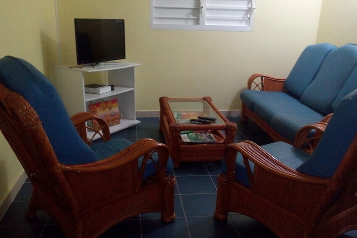 <Br> 3 Schlafzimmer Häuser, Im Erdgeschoss Pool Gesehen - Guadeloupe