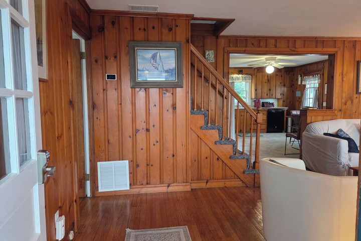 Classic Beach Cottage, Pet Friendly, Week, Month Or Semester Avail. Until 6/2027 - Narragansett, RI