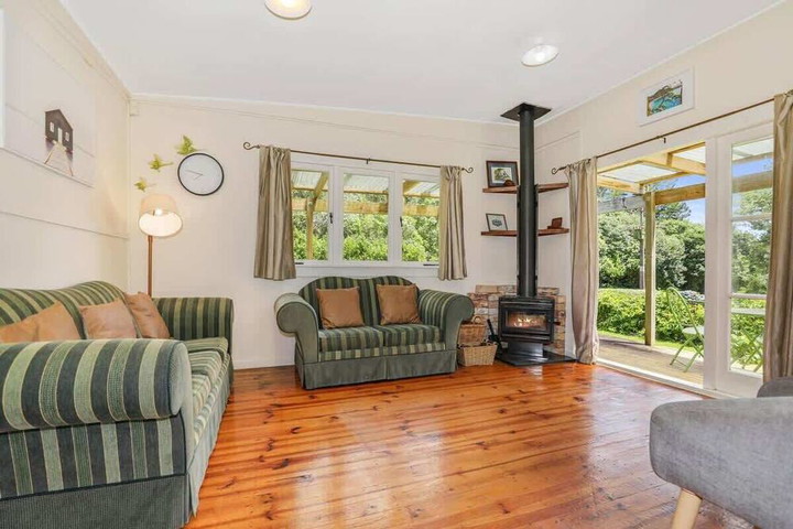 Back Of Beyond - Lake Rotoehu, Kayaks, Sleeps 6 - Kawerau