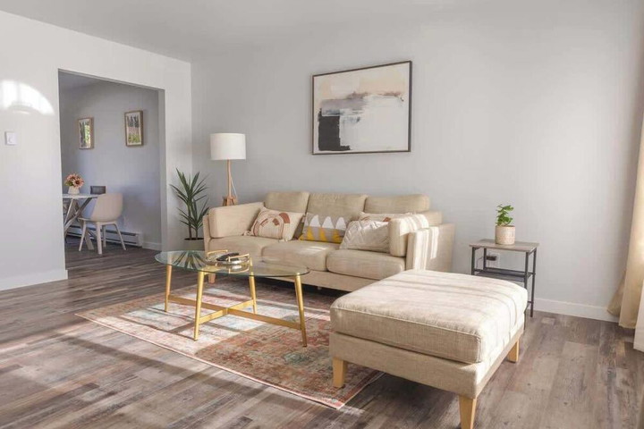 Renton Lovely 2-bedroom Apartment Free Parking - Renton, WA