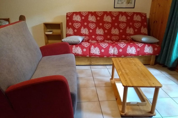Clos Des Loirs, 6. 55m2 Duplex Apartment, Not Overlooked - Samoëns