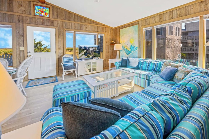 Oceanfront Home With Private Beach Access, Wet Bar, Grill, And Smart Tv - Outer Banks, NC
