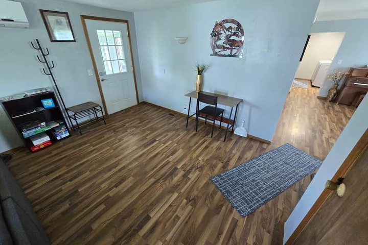 The Last Acre · Riverfront Near Glacier · Sleeps 8 - Kalispell, MT