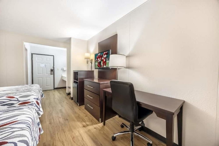 A Place Youll Love Coming Back To! 2 Units, Pets Are Welcome, Free Parking! - Paducah, KY