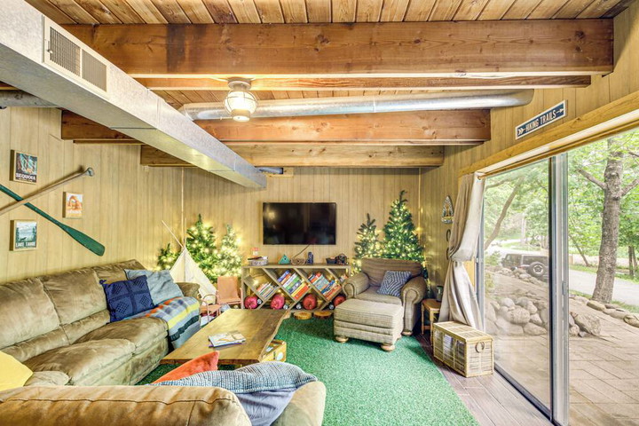 Canal Across Street: Family Cabin In Breezy Point! - Breezy Point, MN