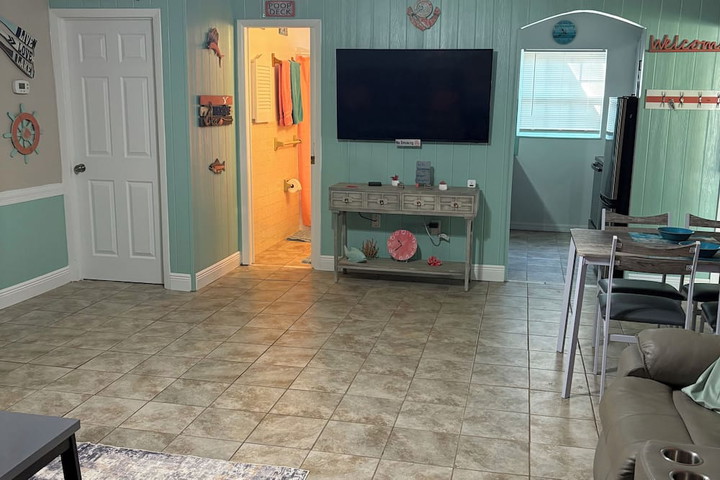3 Bd, 2 Bth, 2 Minutos De Mcraes Y Acceso Al Río. Mascota Amigable - Homosassa, FL