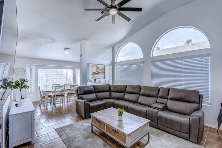 Charming 4-bedroom House With A Private Pool And Centrally Located. - Tucson