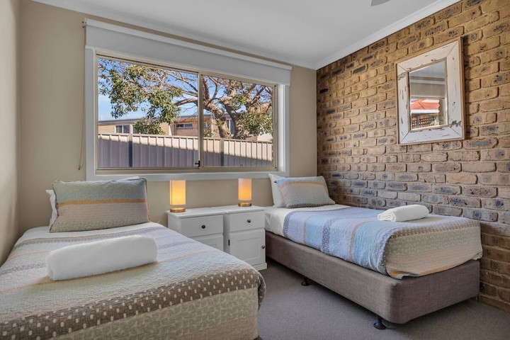 Lakeside Apartments - Ground Floor - South Coast