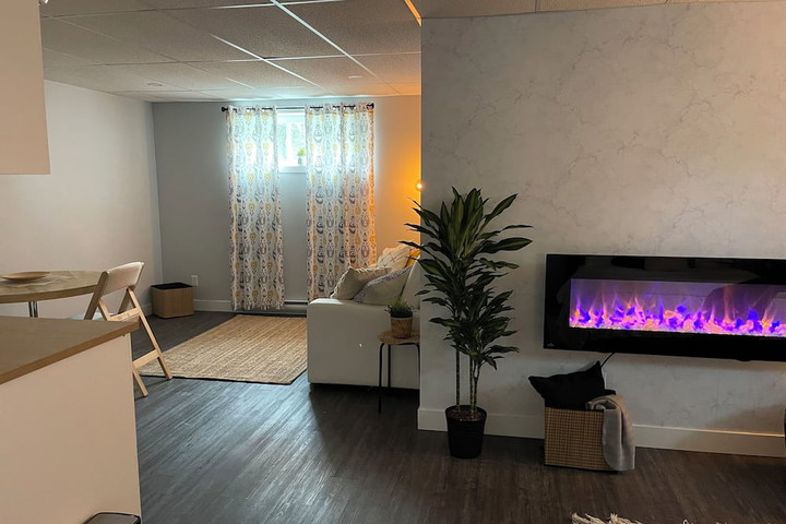 Cuisinette, Espace Cozy, 3 Min De Lautoroute Et A 15 Min De Ski, Vélo, Zoo, Vin - Granby