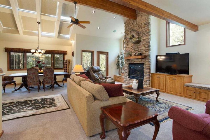 Streamside Lane: Riverside Frisco Home, Dog Friendly, Near Slopes - Frisco, CO