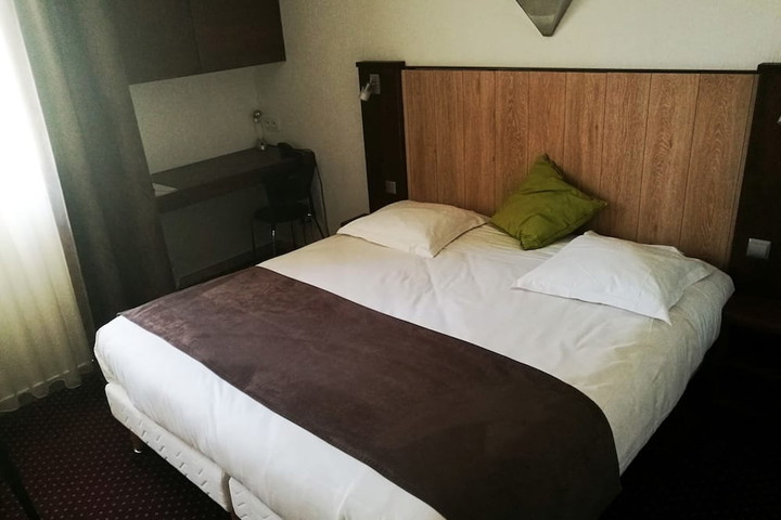 Près De La Gare ! Chambre Simple + Piscine Et Wifi - Aix-en-Provence