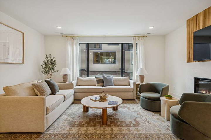 Luxury Nash Home W/ Rooftop Downtown Skyline Views - Nashville, TN